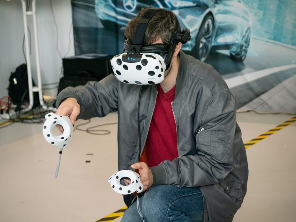 How to Add Friends on VR Chat? - Step-by-Step Guide with Tips & More ...