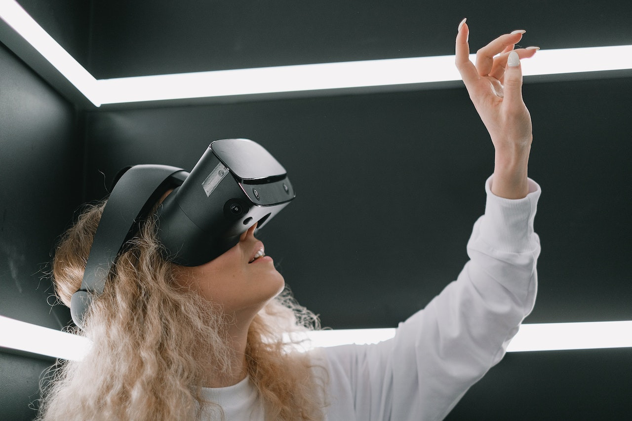 How to Record in VR Chat? - A Comprehensive Guide - Techtyche